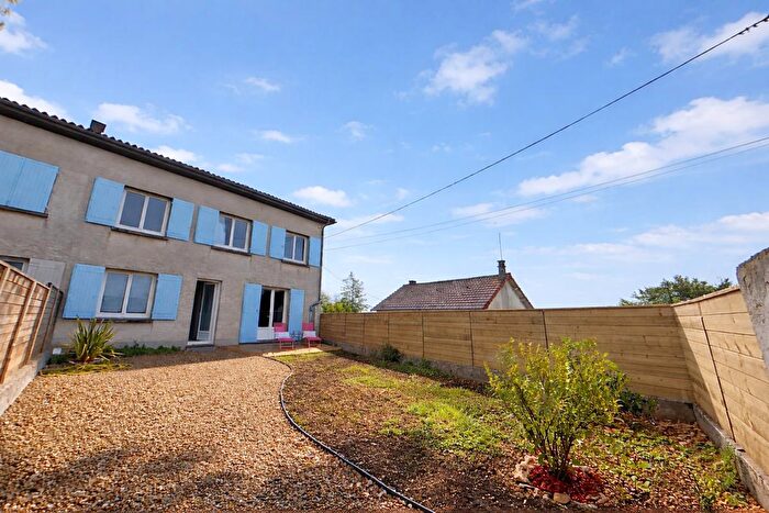 Maison à louer - Jaunay-Clan - 4 pièces - 3 chambres