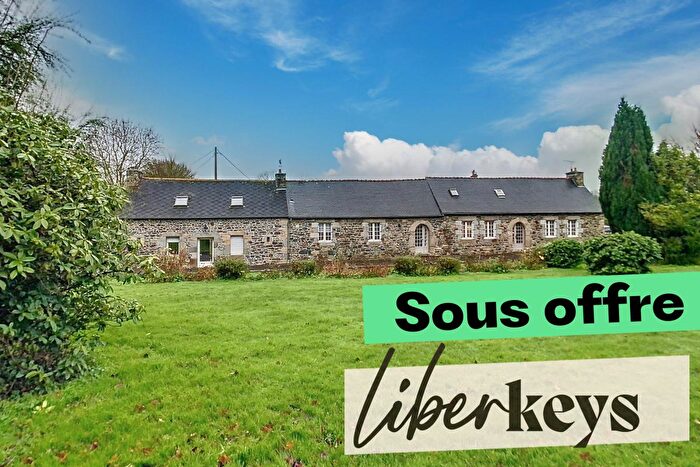 Maison à vendre - Pommerit-Jaudy - 7 pièces - 5 chambres