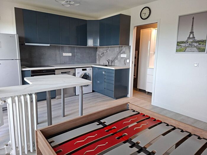 Porchefontaine, Versailles : Appartement 1 pièce à louer
