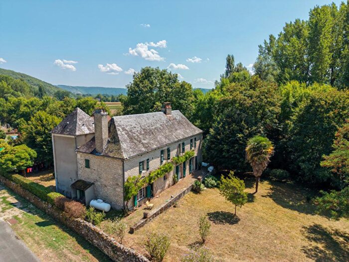 Carlux : Maison 8 pièces à vendre