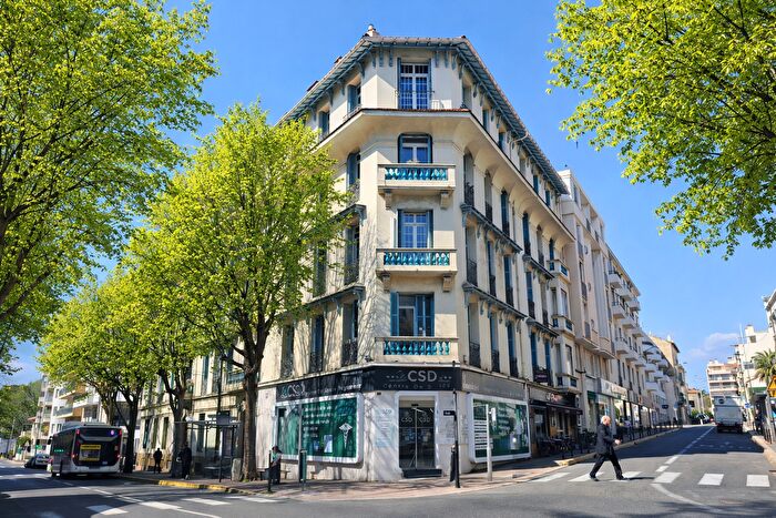 Appartement 2 pièces à Antibes, Coeur de ville, à vendre