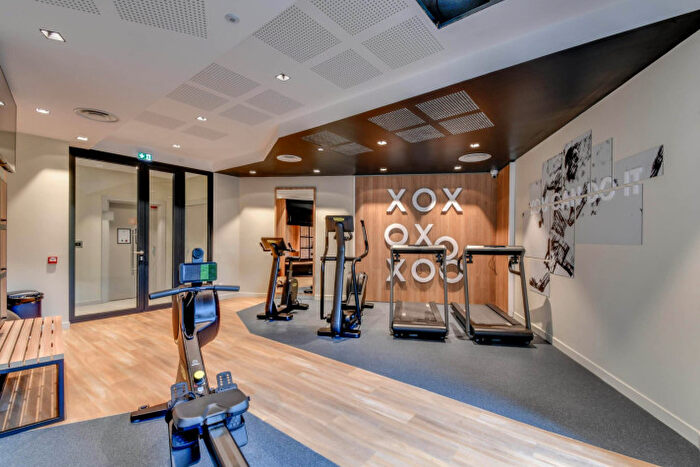 Appartement à louer - Fontenay-aux-Roses, Centre-ville, Parc - 1 pièce