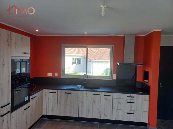 Maison à vendre - Peyrilhac - 5 pièces - 3 chambres