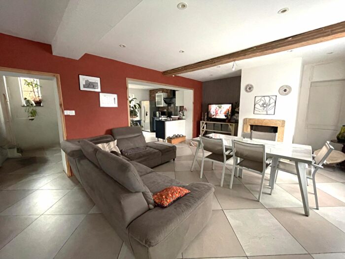 Maison à vendre - Bavay - 6 pièces - 4 chambres