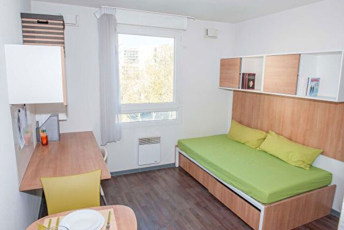 Appartement à vendre - Marseille e , La Timone - 1 pièce