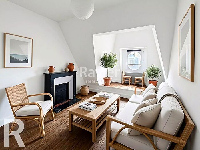 Paris 16ème, Passy, Maison de la Radio, Muette-Sud : Appartement 2 pièces à vendre