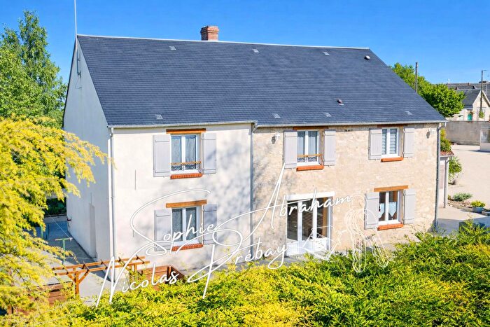 Maison à vendre - Greneville-en-Beauce - 9 pièces - 6 chambres