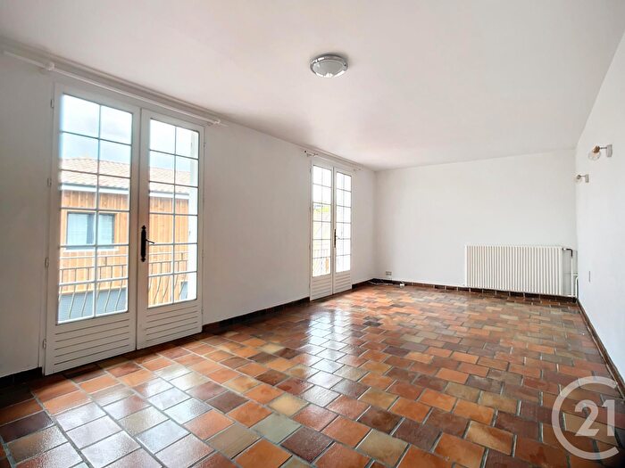 Appartement à louer - Biganos - 5 pièces - 3 chambres