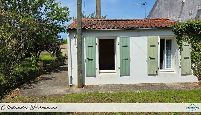 Dompierre-sur-Mer : Maison 5 pièces à vendre