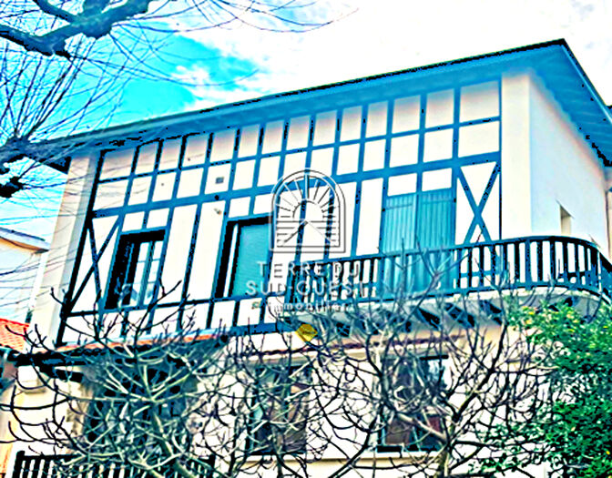 Appartement à vendre - Biarritz, Centre-ville Est - 2 pièces - 1 chambre