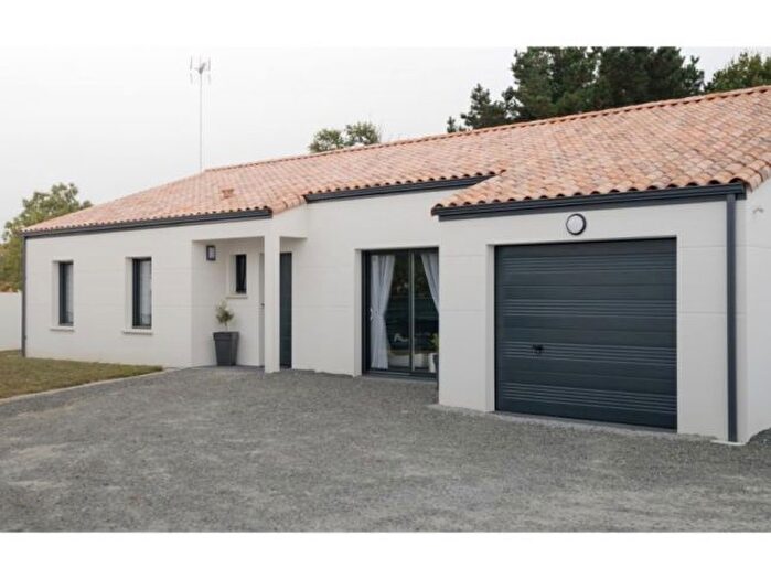 Maison 5 pièces à Labastidette, à vendre