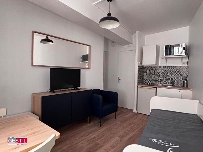 Pontoise, Centre-ville - Appartement 1 pièce à louer