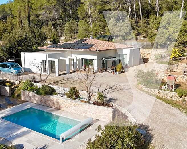 Maison à vendre - Lorgues - 6 pièces - 5 chambres