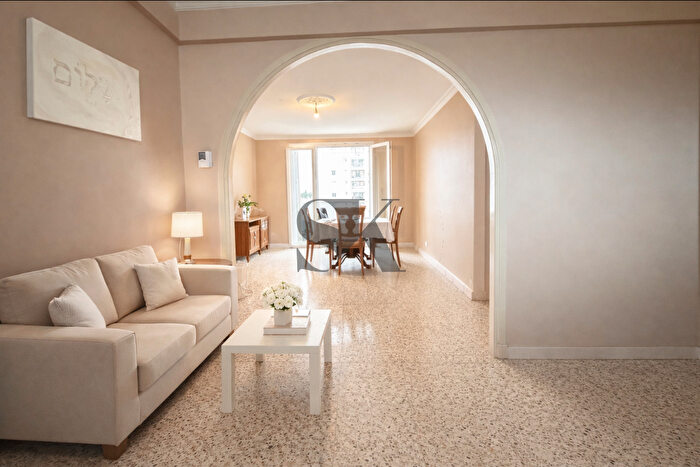 Appartement à vendre - Marseille e , Sainte-Marguerite - 3 pièces - 2 chambres