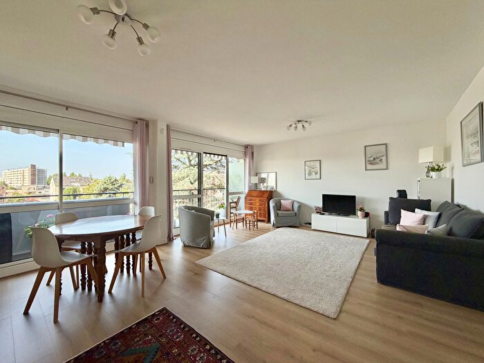 Appartement 4 pièces à Antony, Croix de Berny, à vendre