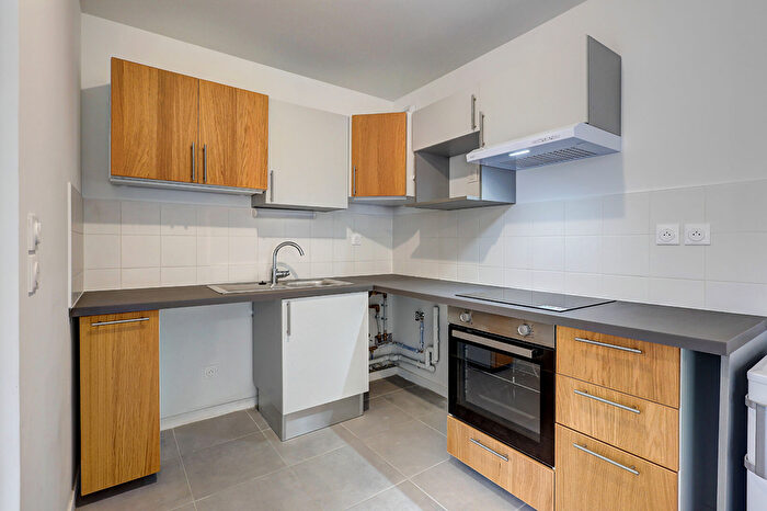 Appartement à louer - Dijon, Bourroches - 3 pièces - 2 chambres