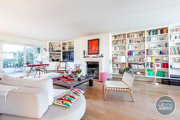 Maison à vendre - Issy-les-Moulineaux - 8 pièces - 6 chambres