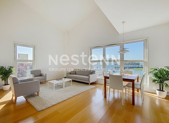 Appartement à vendre - Voisins-le-Bretonneux - 5 pièces - 4 chambres