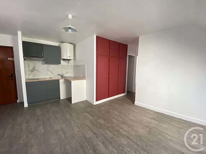 Appartement à louer - Mantes-la-Jolie, Centre-ville - 2 pièces - 1 chambre