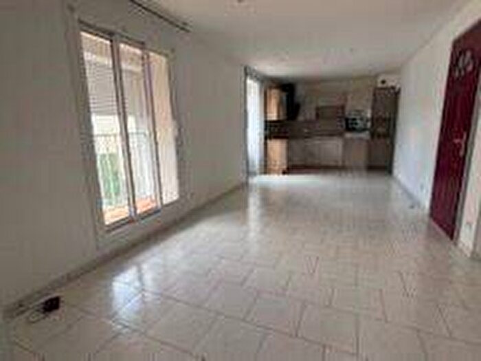 Appartement à louer - Centre, Tonnay-Charente - 3 pièces - 2 chambres