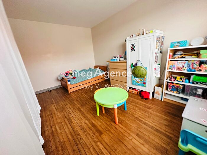 Maison à vendre - Cholet, Lorraine - 5 pièces - 3 chambres