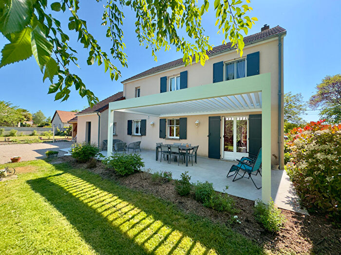 Chevigny-en-Valière : Maison 6 pièces à vendre
