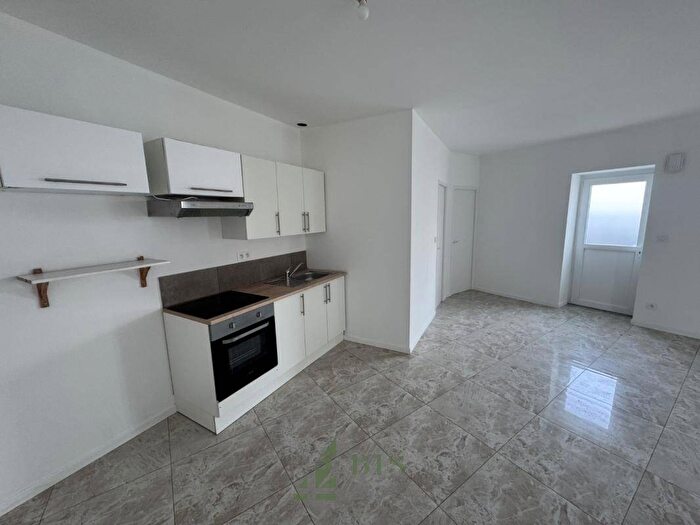 Appartement à louer - Roanne - 3 pièces - 2 chambres