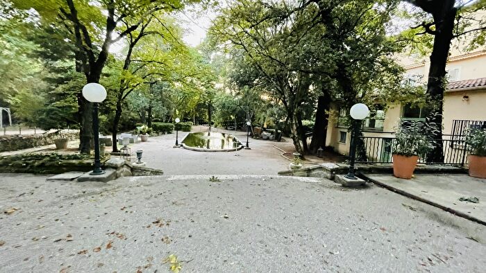 Appartement à vendre - Saint-Zacharie - 4 pièces - 2 chambres