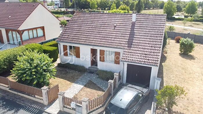 Quiers-sur-Bézonde : Maison 4 pièces à vendre