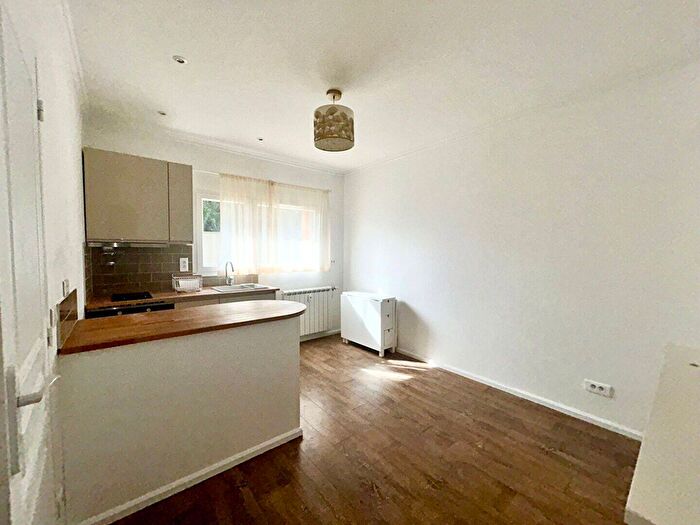 Agent Sarre-Centre-Les Vallées-La Garenne, Colombes : Appartement 2 pièces à louer