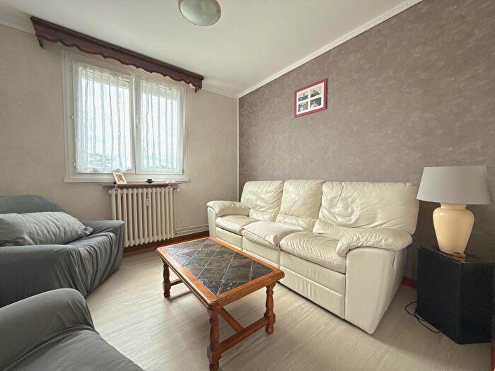 Appartement à vendre - Chenôve, Chenôve - 4 pièces - 3 chambres