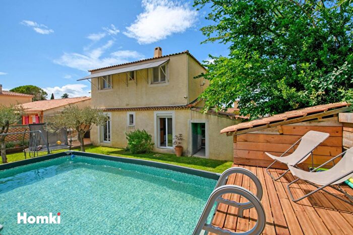 Maisons à vendre et appartements à louer - 1