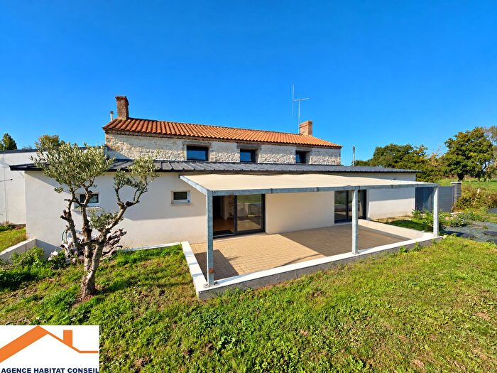 Beaufou : Maison 5 pièces à vendre