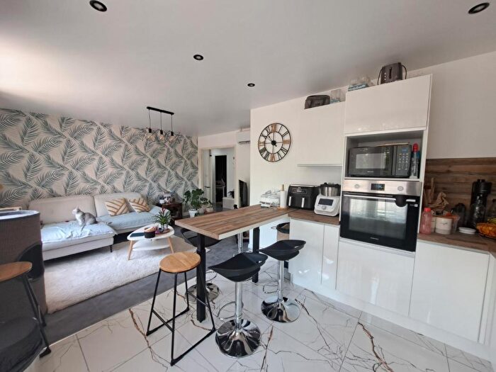 Le Pont-de-Claix, Villancourt : Appartement 4 pièces à louer