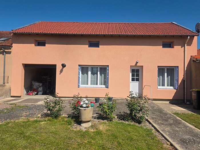Maison 3 pièces à Le Mayet-décole, à vendre