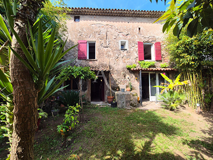 Maison à vendre - La Crau, Centre-ville - 6 pièces - 4 chambres