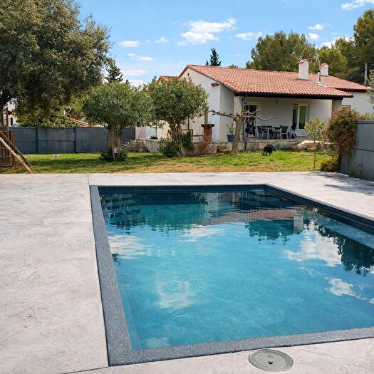 Maison à vendre - Nages-et-Solorgues - 4 pièces - 3 chambres
