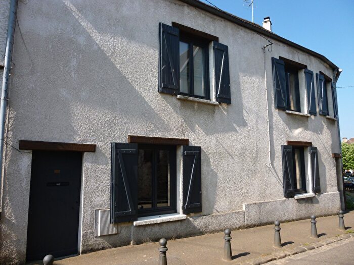 Maison 5 pièces à Châteaufort, à vendre