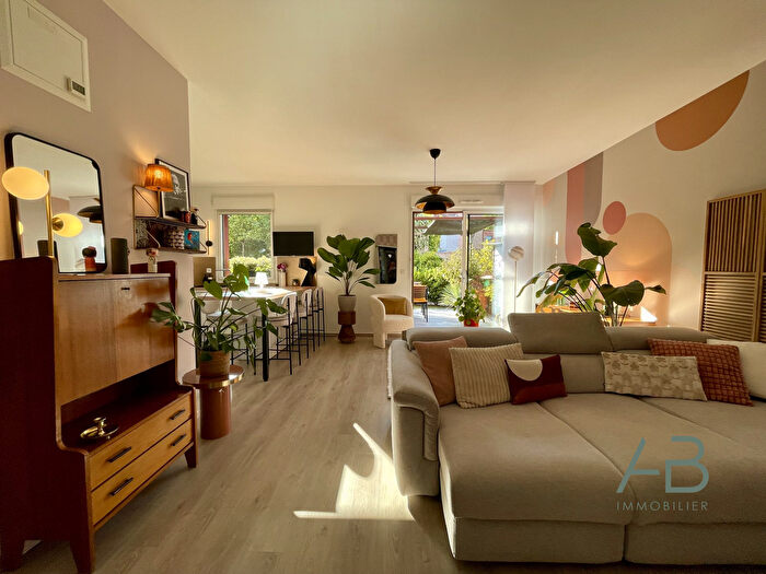 Appartement à vendre - Mons-en-Bar ul, Haut de Mons - 3 pièces - 2 chambres