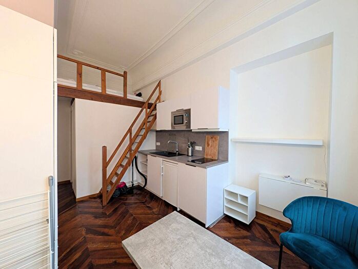 Centre-ville, Victor Hugo, Grenoble : Appartement 1 pièce à louer