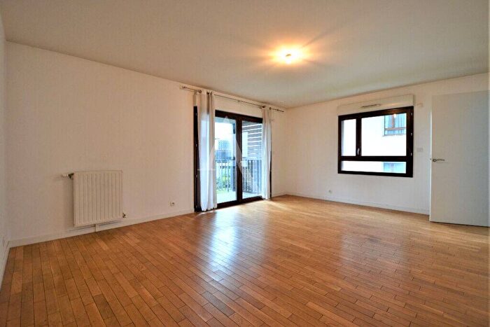 Appartement à louer - Cité Pierre et Marie Curie, Ivry-sur-Seine - 4 pièces - 3 chambres