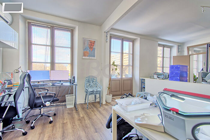 Appartement à vendre - Toulon, Centre-ville - 5 pièces - 3 chambres