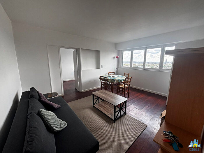 Appartement 2 pièces à louer à Courbevoie, Hôtel de ville
