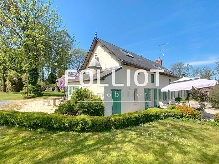 Maison 11 pièces à Cametours, à vendre