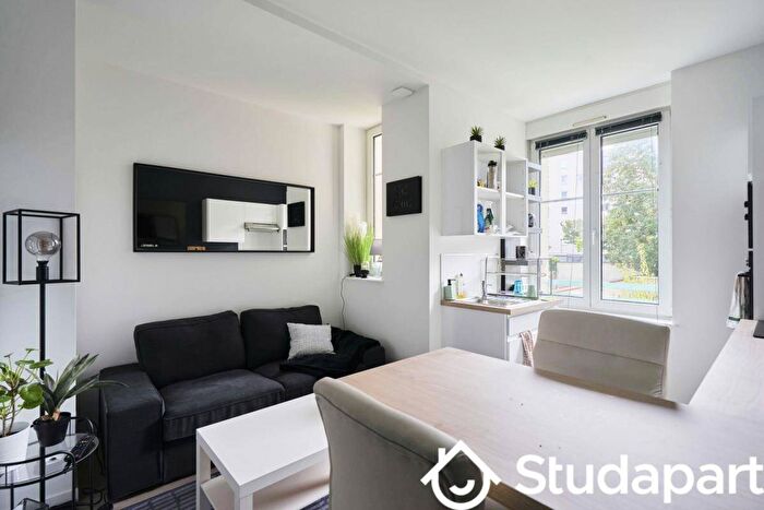 Appartement à louer - Saurupt-Clémenceau, Nancy - 1 pièce - 1 chambre