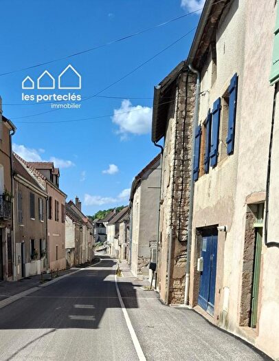 Maison à vendre - Saint-Gengoux-le-National - 7 pièces - 4 chambres