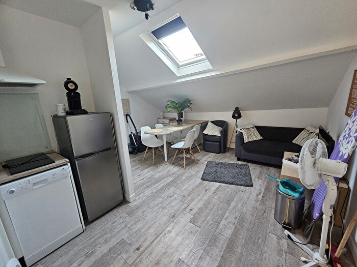 Appartement à louer - Amboise, Centre-ville - 3 pièces - 2 chambres