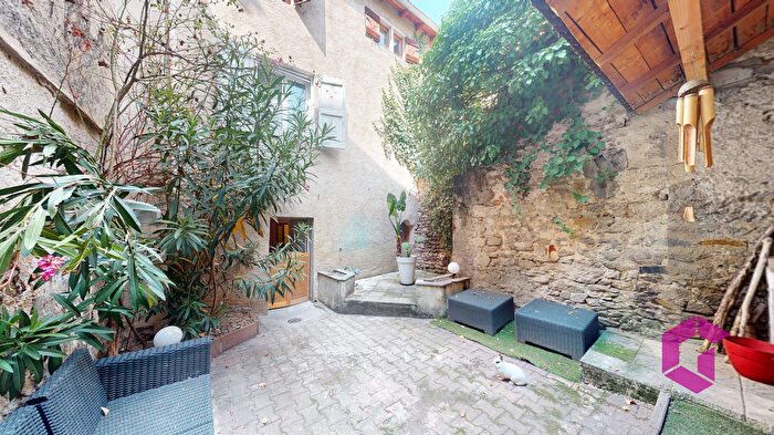 Maison 7 pièces à Montbrison, à vendre