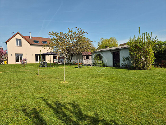 Maison à vendre - Villeneuve-les-Sablons - 9 pièces - 4 chambres