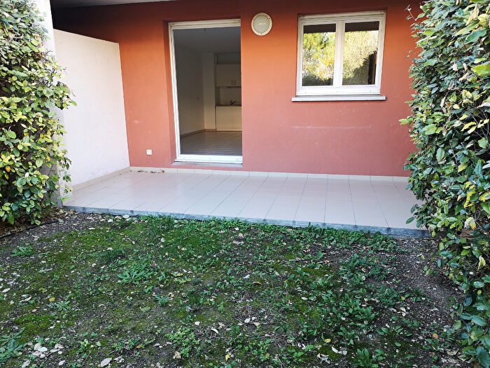 Appartement à louer - Aix-en-Provence, Les Milles - 2 pièces - 1 chambre